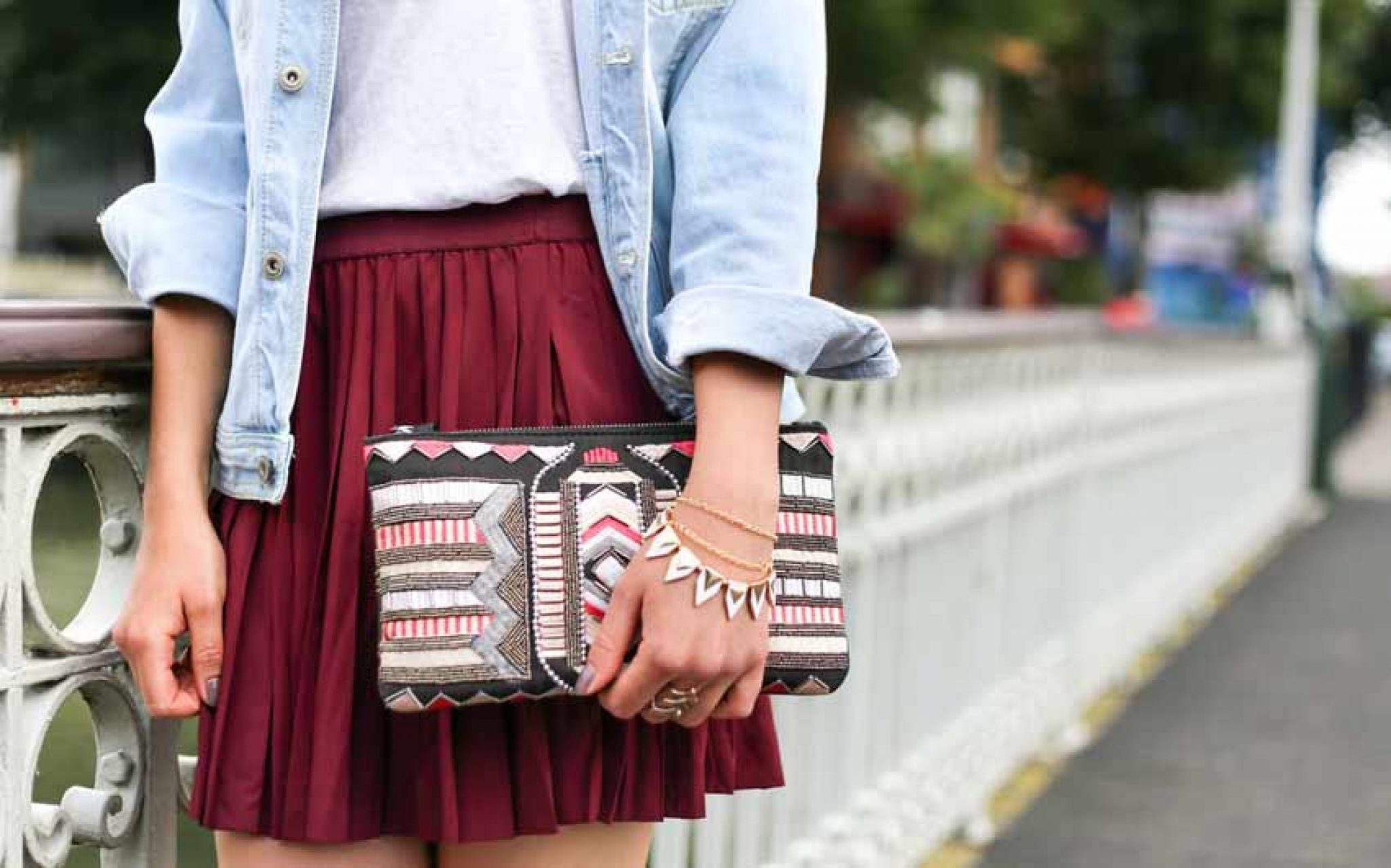 11 Stylish College Wardrobe Essentials for Girls: Best Style | Atbuz